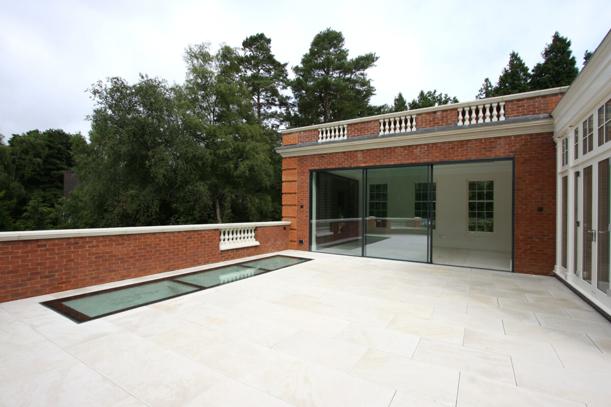 Flush threshold doors | 19th April 2023 | Articles | Keller Minimal Windows